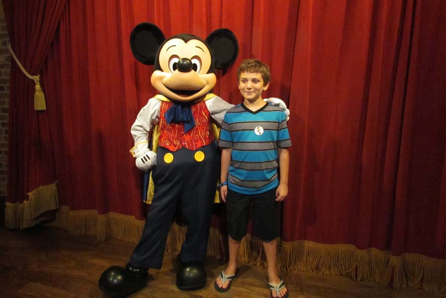 Meeting talking Mickey Mouse at the Magic Kingdom | The Disney Blog