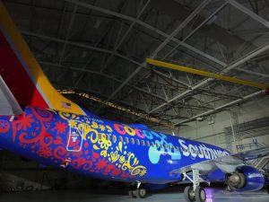 Pixar's "Coco" adorns Southwest airline plane for movie promotion | The ...