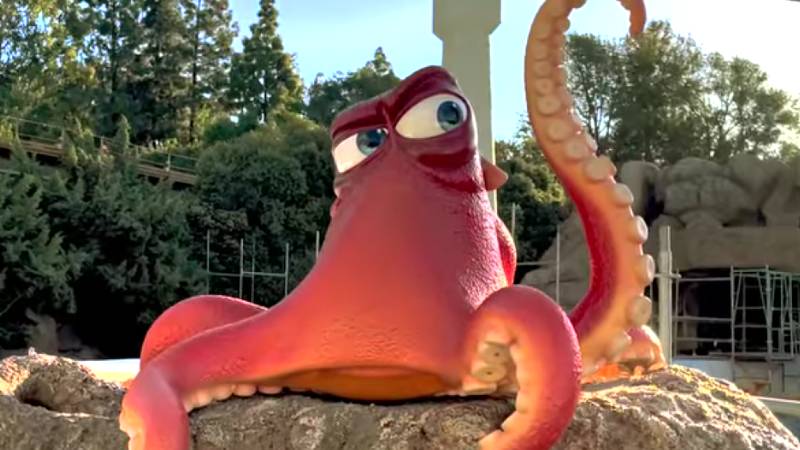 disneyland-finding-nemo-hank | The Disney Blog